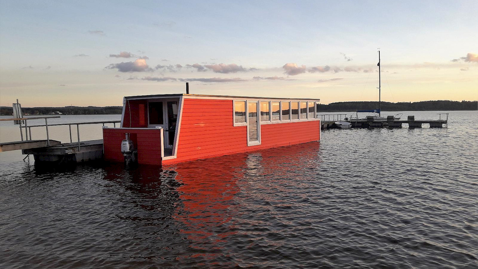 Pleasure boat Tamula Vanake